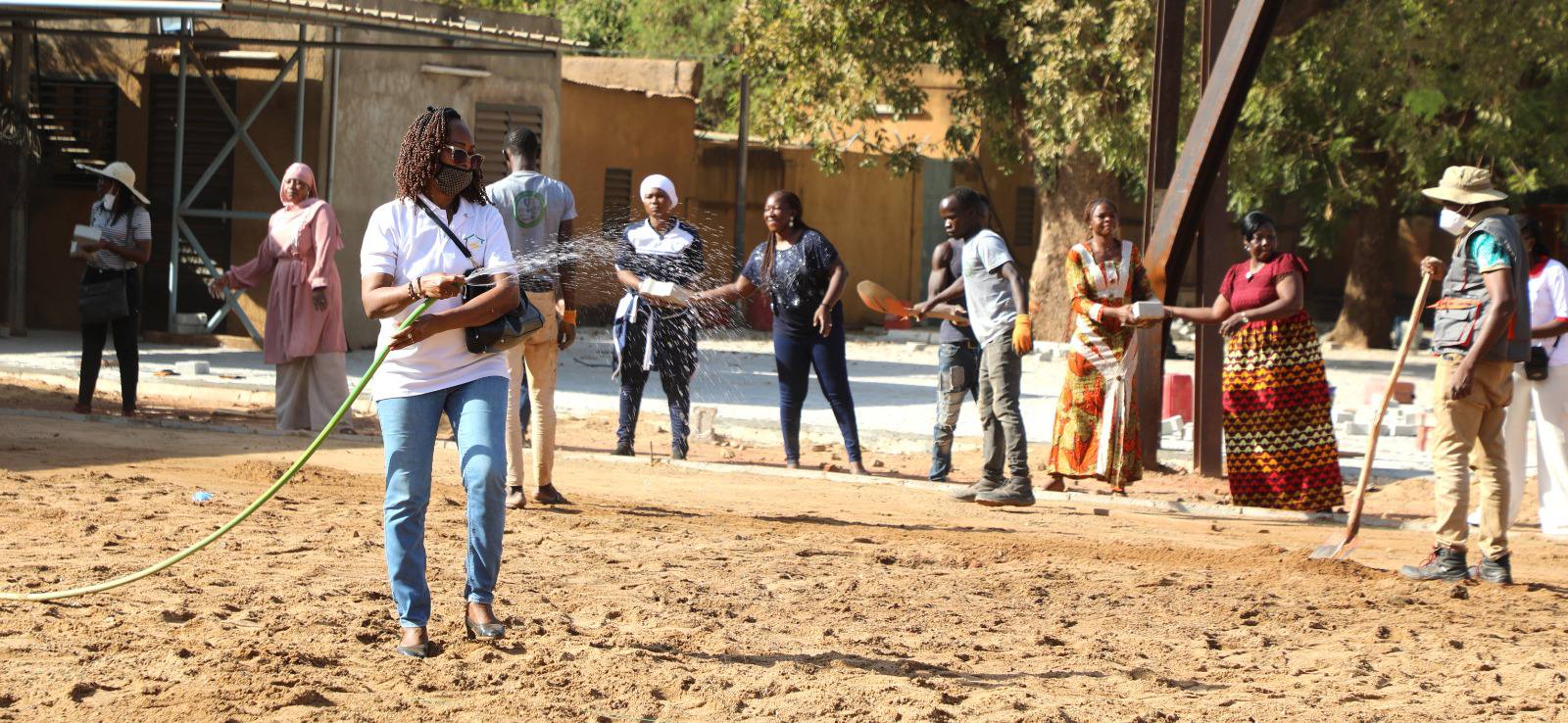 Engagement citoyen des agents du MEMC: 17 millions de FCFA et un ...